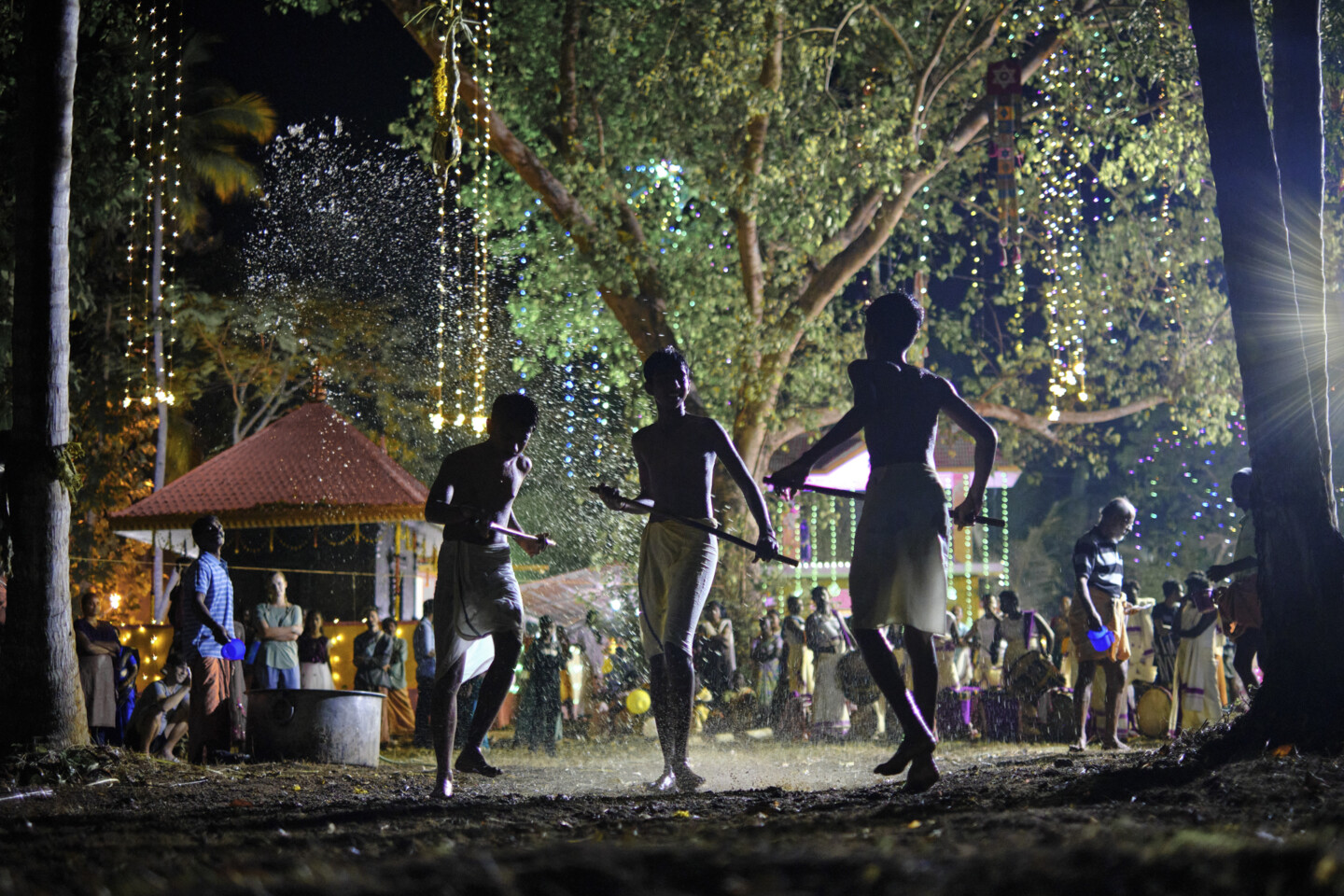 The Thrilling Uriyadi: A Night of Celebration in Kerala - Lorenz Berna